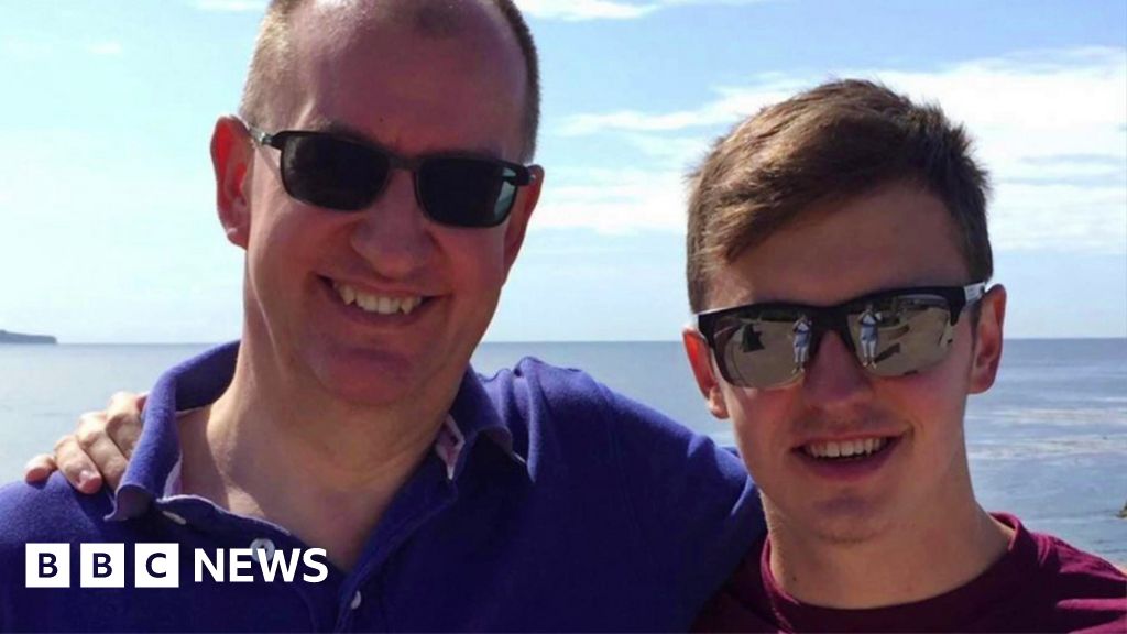 London Marathon: 'I'm running for my cancer surgeon dad'