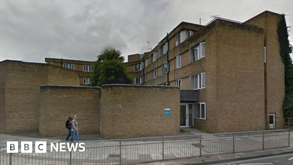 Hostel supporting homeless for 30 years to close in January - BBC News