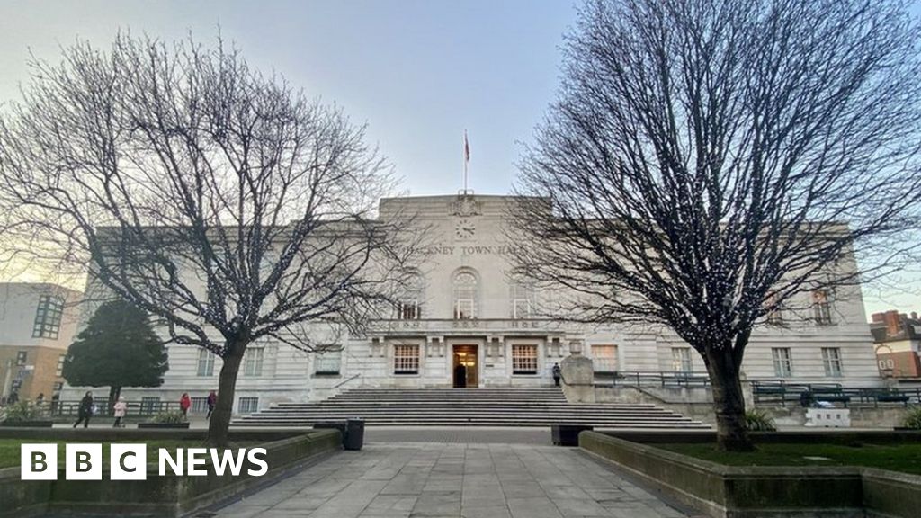 Hackney mayoral by-election candidates announced - BBC News