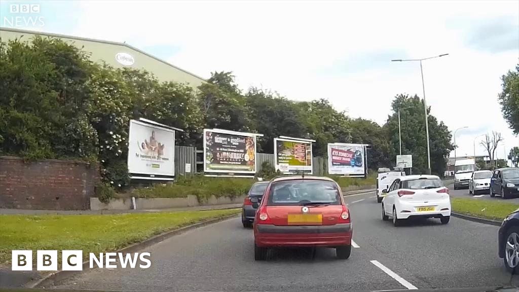 Dashcam captures undertaking 'road rage' attack