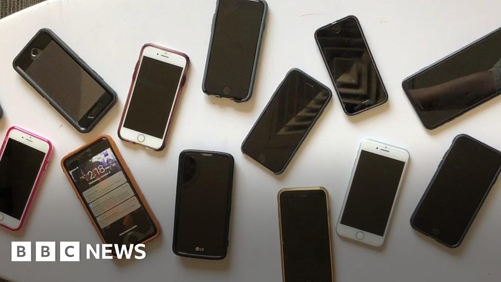 US phone users get national message - BBC News