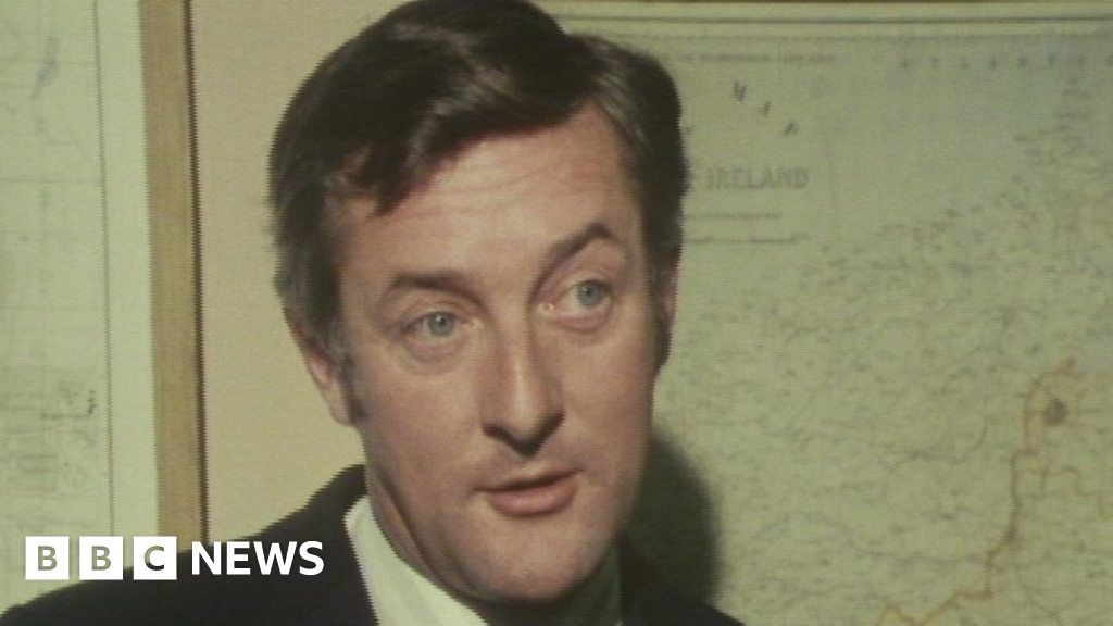 David Capper: A TV pioneer who covered dark days of Troubles - BBC News