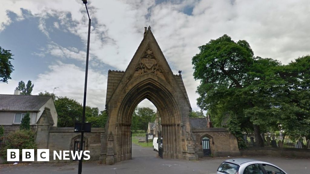 Newcastle cemetery: Mystery man named after two-week search - BBC News