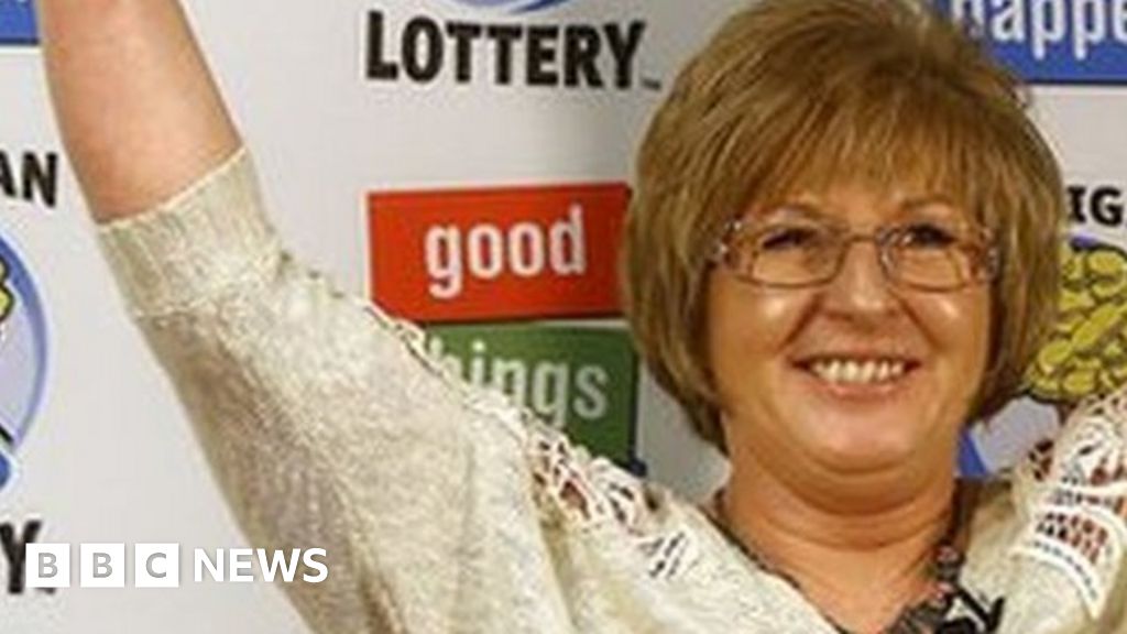 Powerball lottery winner in Michigan quits 'nasty, dirty' job - BBC News