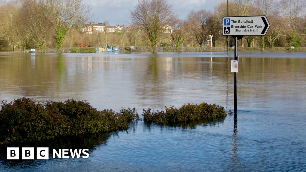 Shrewsbury flood schemes set to be approved by council - BBC News