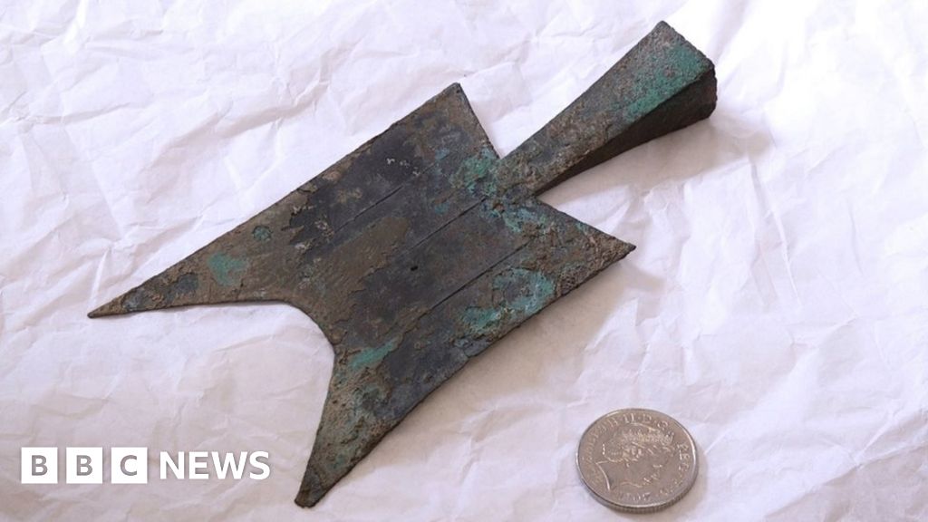 Money making: A brief history of currency from the British Museum - BBC ...