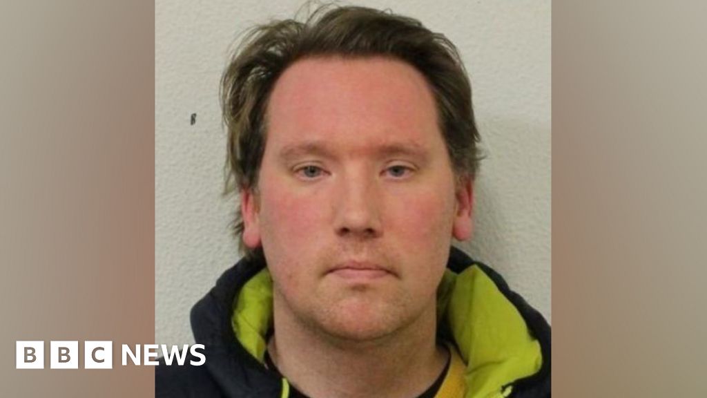 Victims 'happy' Essex music teacher Thomas Rodgers jailed for sex abuse - BBC News