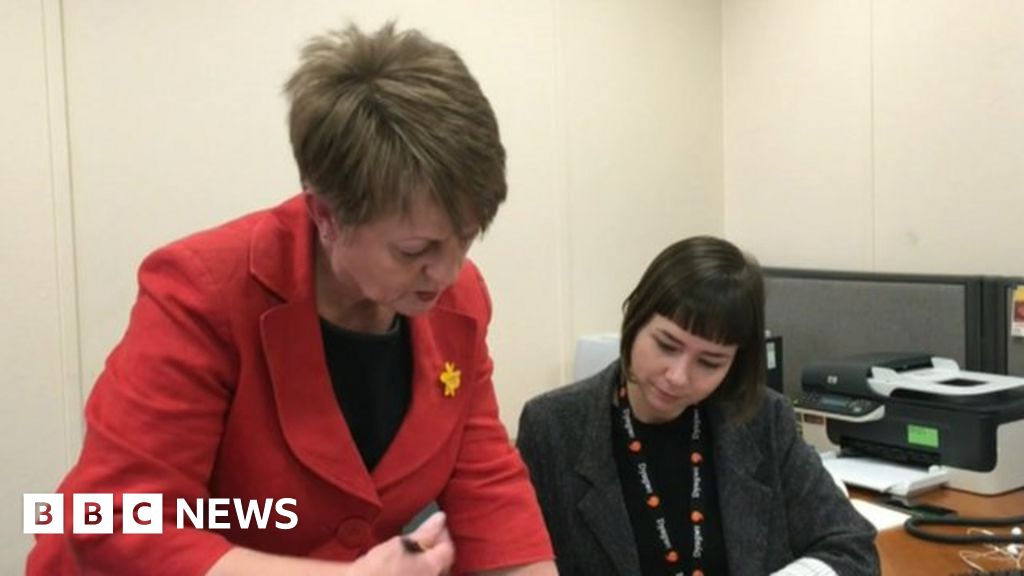 Welsh Assembly election: From ballot box to inbox - BBC News