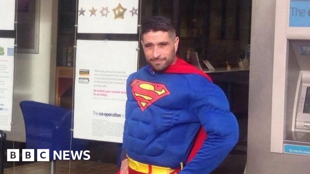 'Superman' saves the day and foils cash machine robbery - BBC News