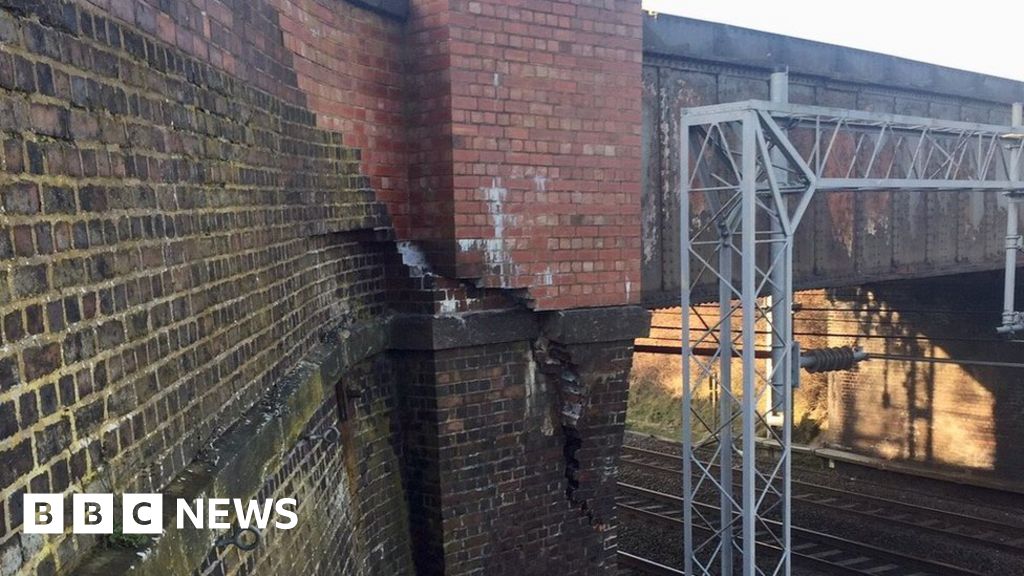 Bridge crash causes Staffordshire rail disruption - BBC News