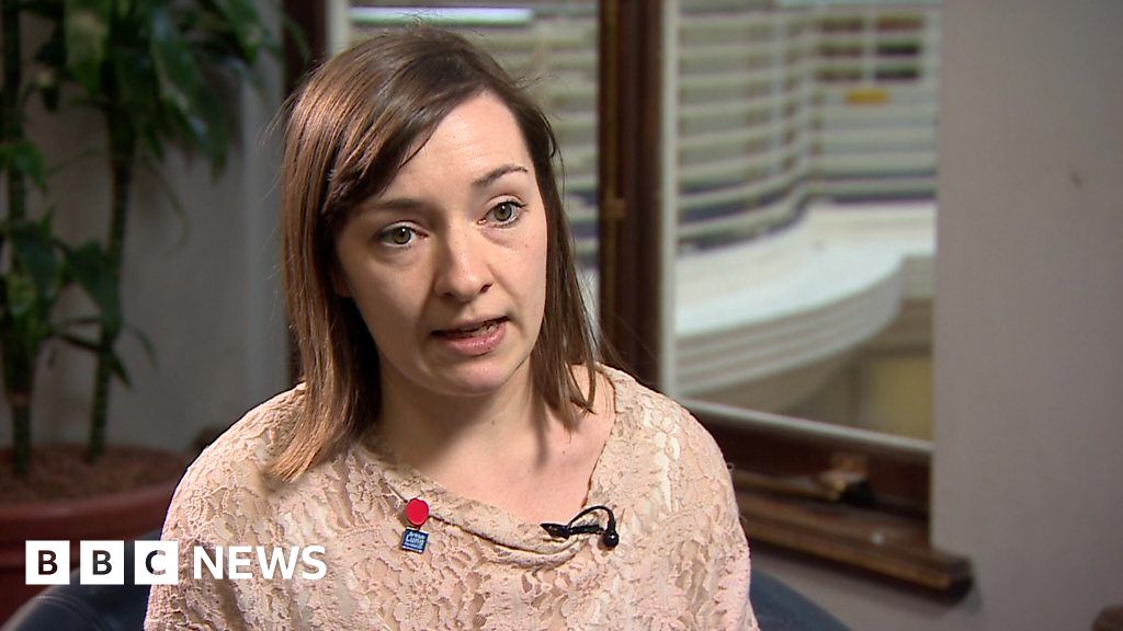 Air pollution: People living with 'dangerous' levels, charity says