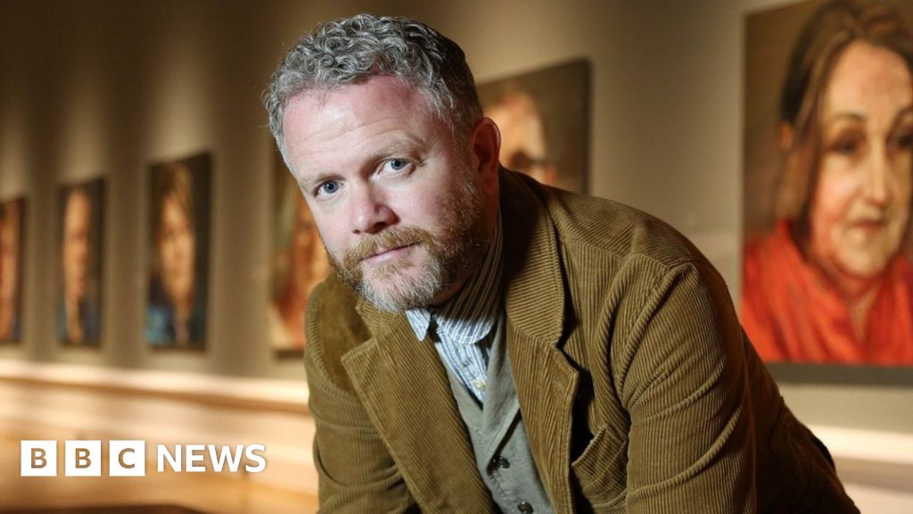 Colin Davidson to be new chancellor of Ulster University - BBC News