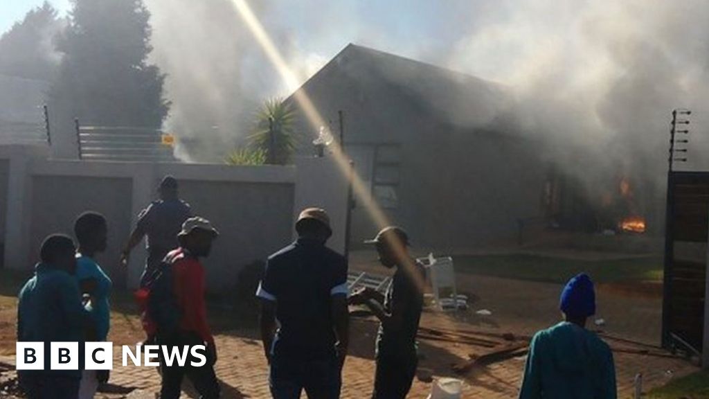 Koster - the South African town where residents took back control - BBC ...