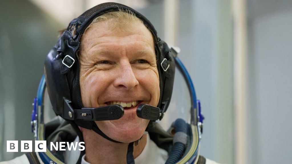 Tim Peake 'ready' for flight to International Space Station - BBC News