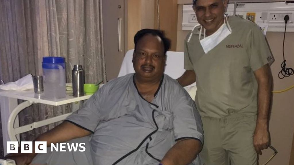 India fat-shamed policeman thanks 'mean tweet' for free surgery - BBC News