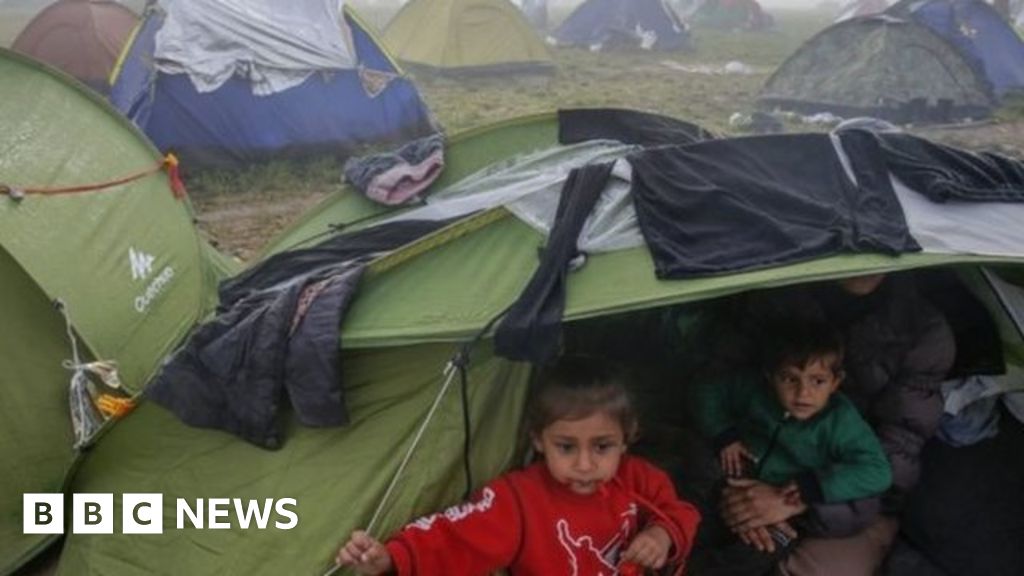 Migrant crisis: UN legal concerns over plan - BBC News