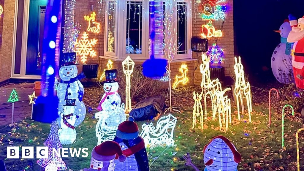 Christmas light display raises £4,000 for charity