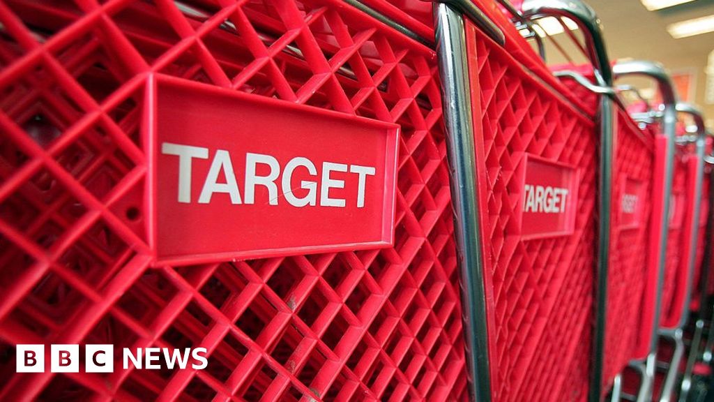 Target transgender bathrooms: US activists 'test' policy - BBC News