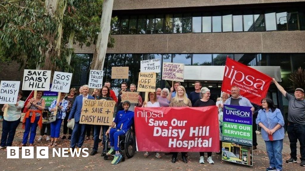 Daisy Hill Hospital: Campaigners meet senior health officials - BBC News