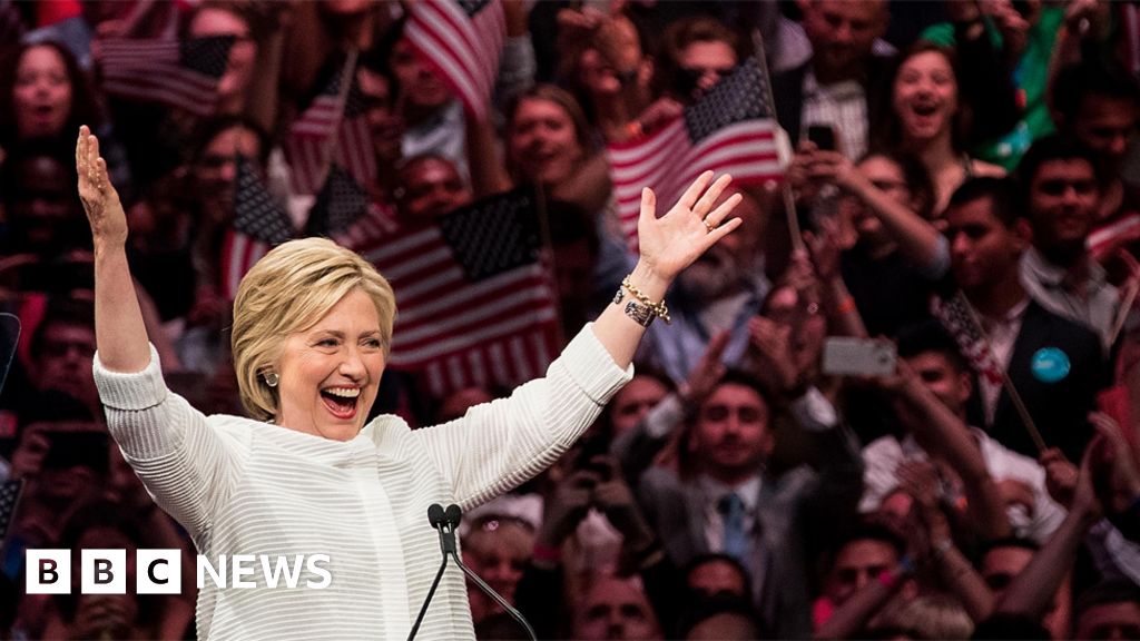 US election 2016: Clinton hails 'milestone for women' - BBC News