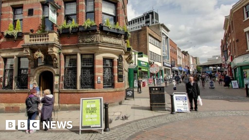 Boy, 17, charged over man's stabbing in Preston - BBC News