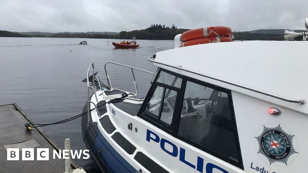 County Fermanagh: Search ongoing for missing man in Lough Erne - BBC News