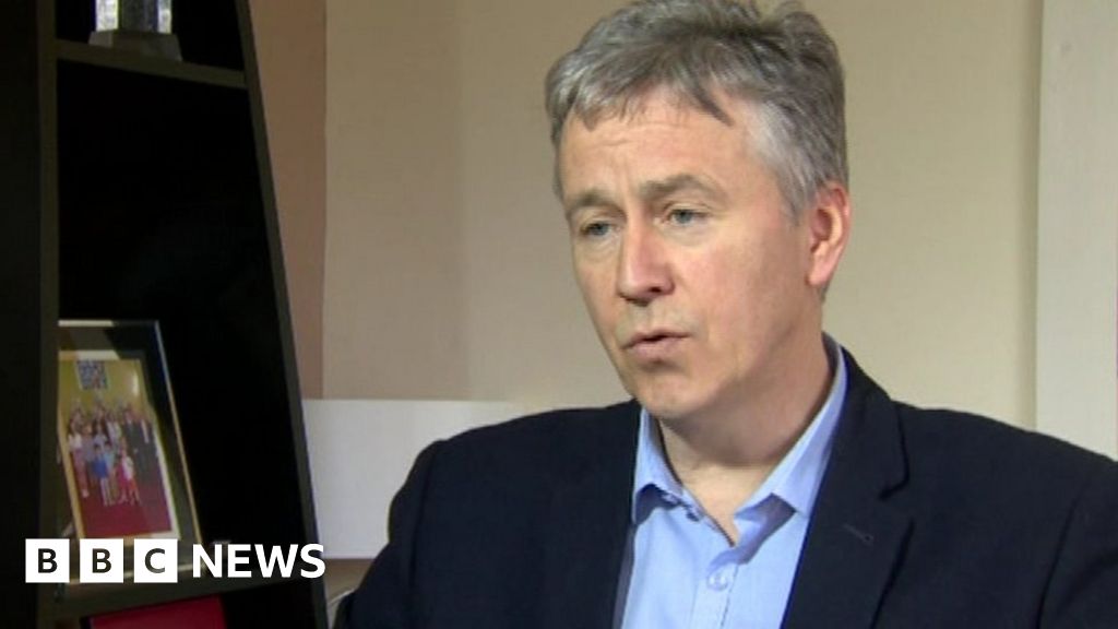 Enda Dolan's father challenges politicians over sentencing laws - BBC News