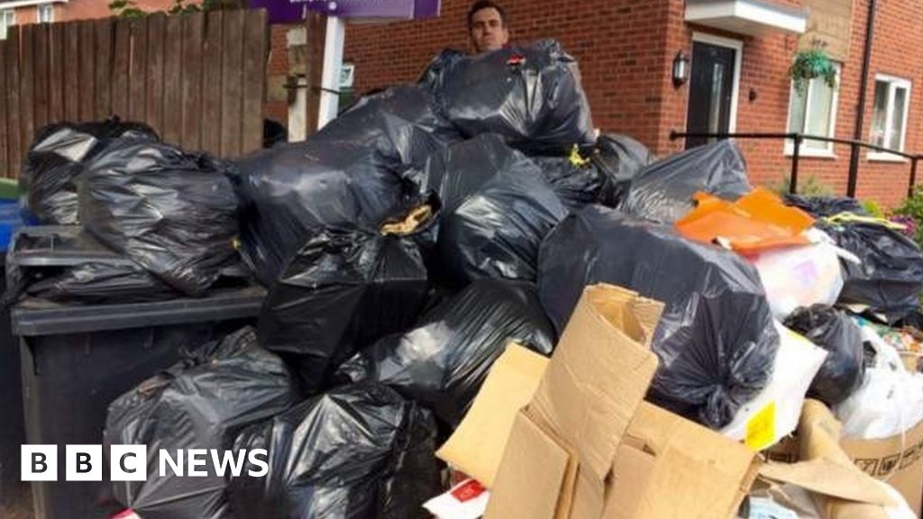 Recycling burnt in Birmingham 'waste disaster' - BBC News