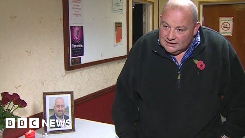 Carl Sargeant death inquiry 'U-turn' welcomed - BBC News