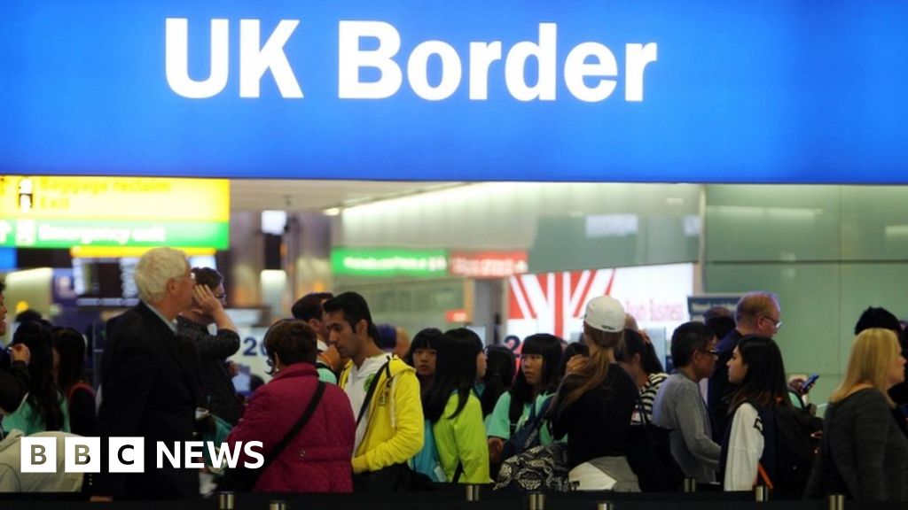 Net migration to UK hits record 336,000, statistics show - BBC News
