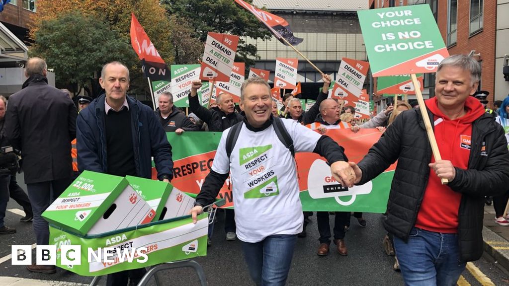 Asda contract protesters deliver petition to Leeds HQ