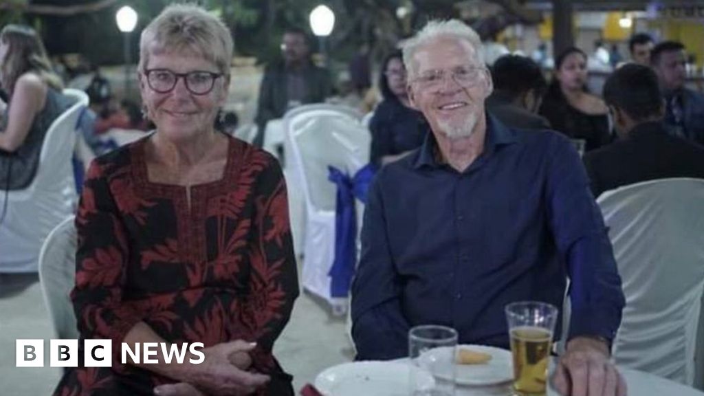 Coronavirus: British man 'left behind' in India