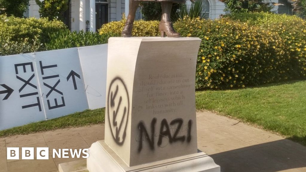 'Nazi' sprayed on Nancy Astor MP statue in Plymouth - BBC News