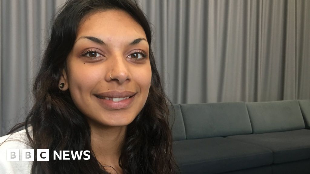 Anorexia stems from body as well as mind – study - BBC News