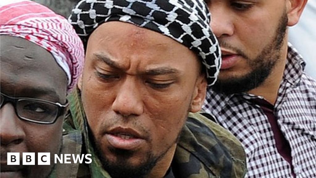 FBI woman went to Syria to wed IS recruiter she investigated - BBC News