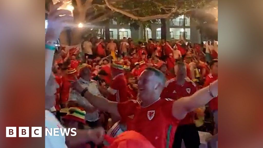 Wales fans create World Cup atmosphere in Tenerife - BBC News