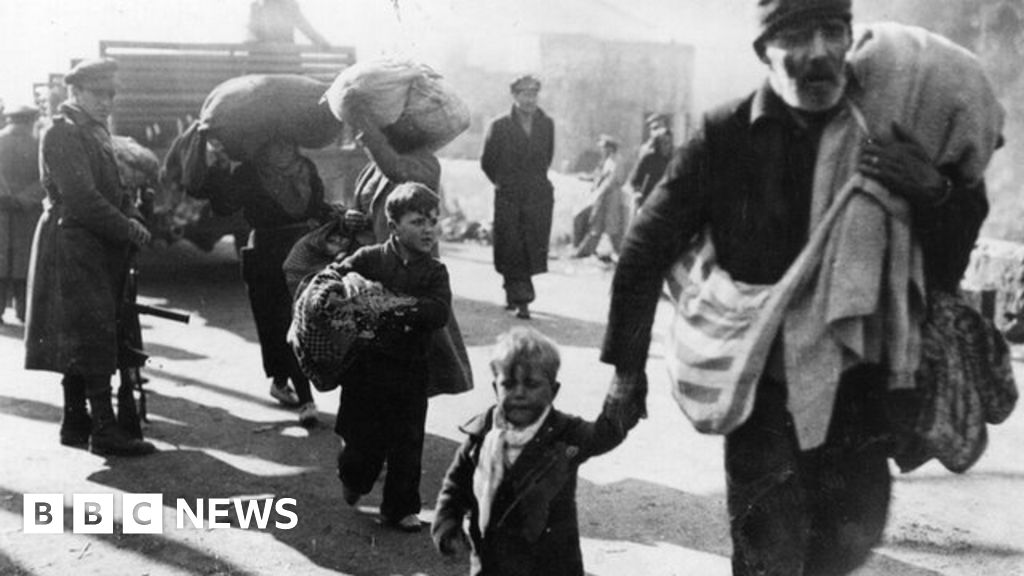 The boy who found refuge in 1930s Britain and stayed for good - BBC News