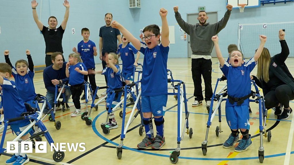 Ipswich Town: Football club supports children with disabilities - BBC News