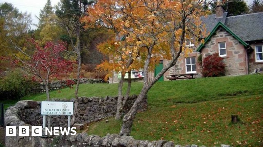 Strathconon pupils relocated due to teacher shortage - BBC News