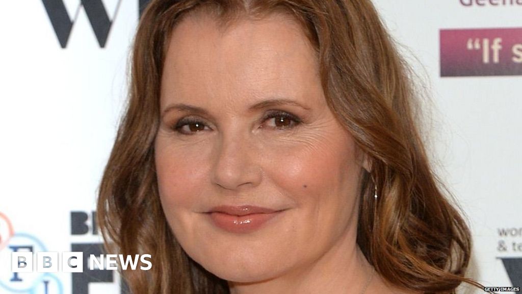 Actress Geena Davis calls for more women on screen - BBC News