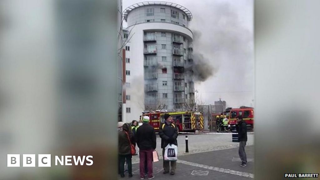 High-rise blaze at Gunwharf Quays is brought under control - BBC News