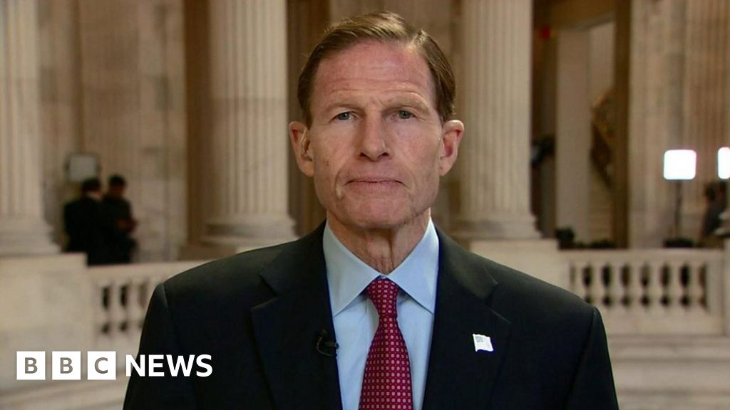 'Moment of reckoning' for Zuckerberg - BBC News