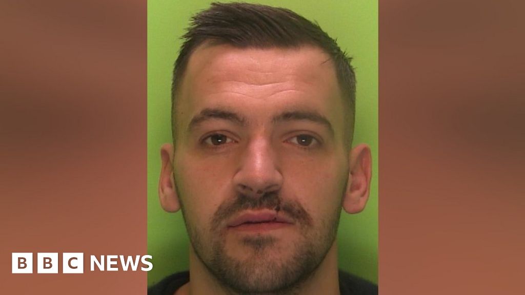 Steven Brett: Painter and decorator jailed for workplace attack - BBC News