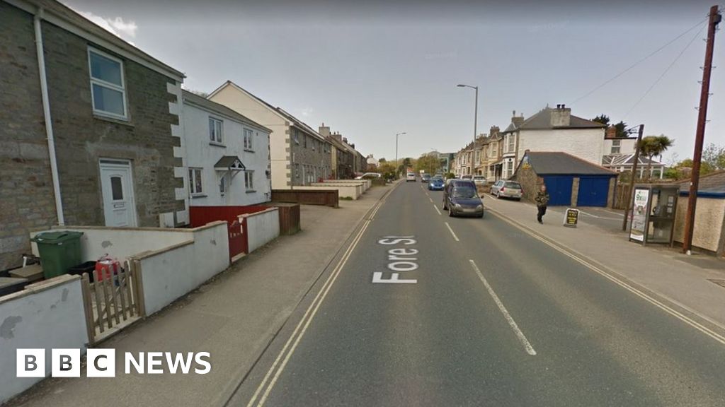 Man seriously injured in stabbing in Pool