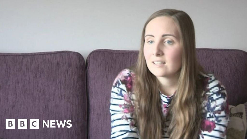 Markethill: Teenager describes gunpoint burglary ordeal - BBC News