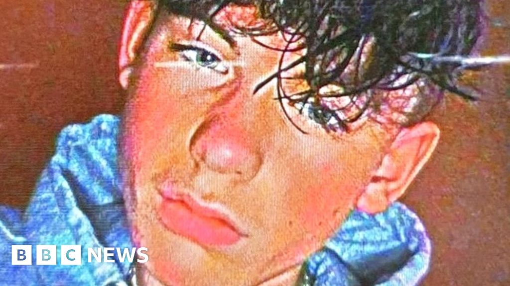 Body found in River Ugie search for missing teenager - BBC News