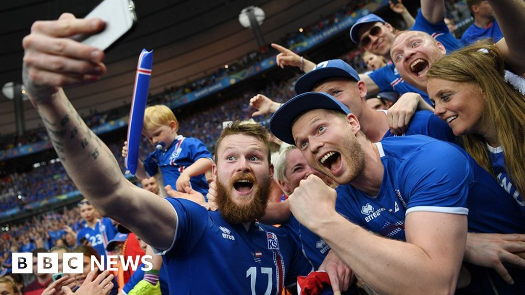 What happens when football commentators lose their cool - BBC News