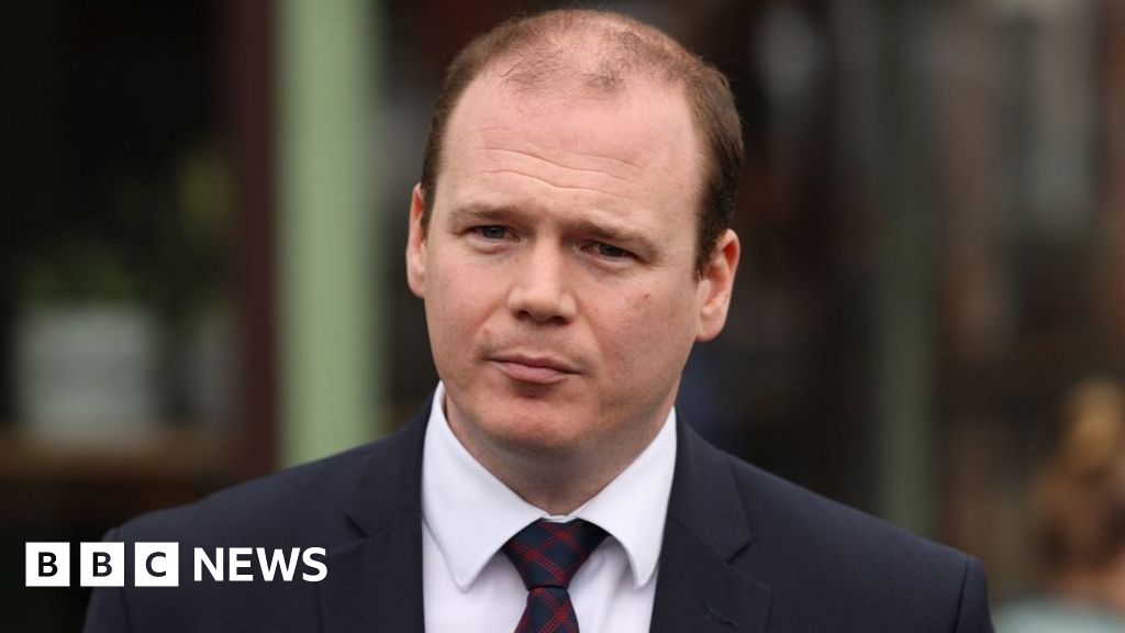 Covid-19: Gordon Lyons launches £4m recovery fund for businesses - BBC News