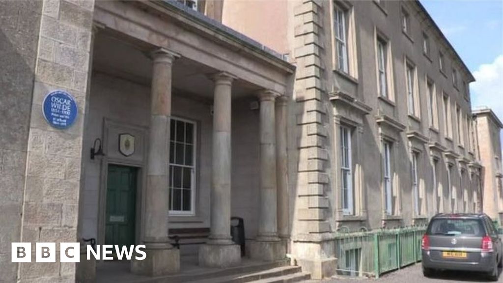 Portora Royal/Collegiate merger: Headmaster hits out at successor - BBC ...