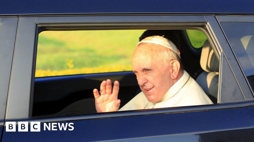 Pope in a reasonably priced car - BBC News